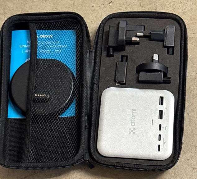 Atomi Wall Charger with Universal Travel Adapters and Case - Metzger ...