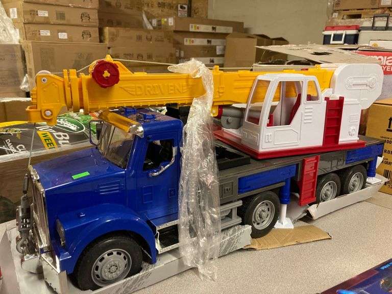 Driven Toy Crane Truck with Extendable Boom and Working Winch-27”L ...