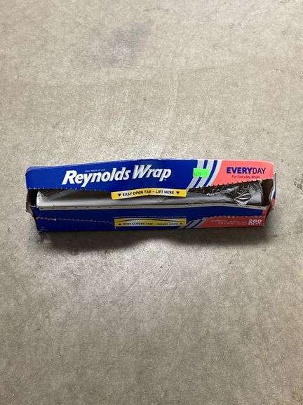 Reynolds Wrap Everyday Aluminum Foil, 250 Sq Ft Unkown If Used ...