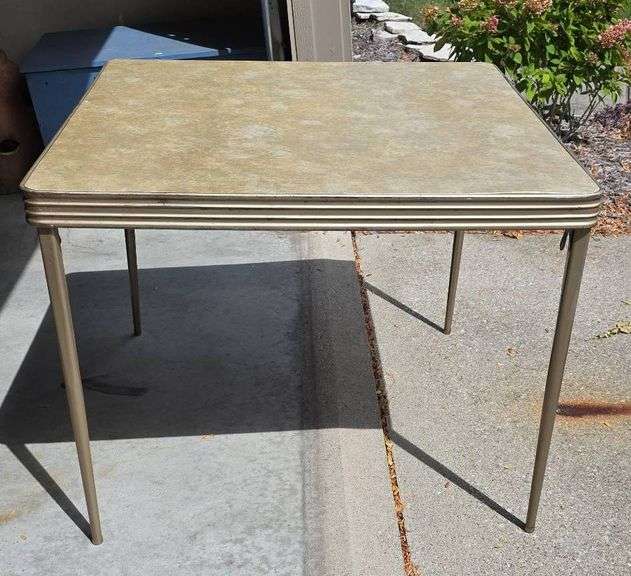 Metal-Framed Durham Manufacturing Folding Card Table, 35″ x 35″ x 28 ...