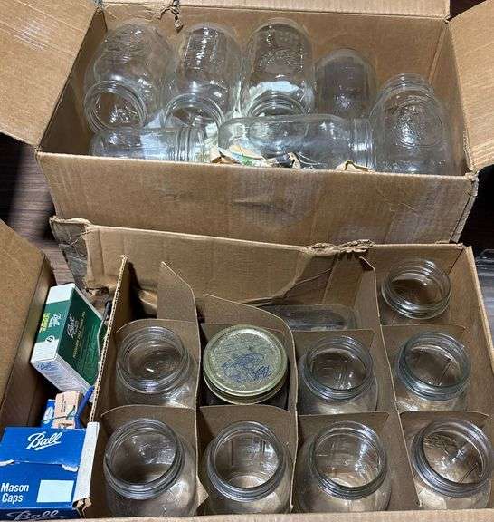 Ball Mason Jars with Lids and Accessories (Quart & Pint Assortment ...