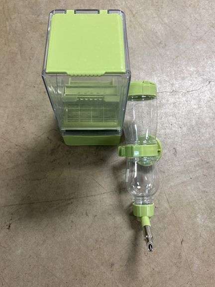 Clear Plastic Small Animal Feeding Container 8”x3 1/2”- 9” - Metzger ...