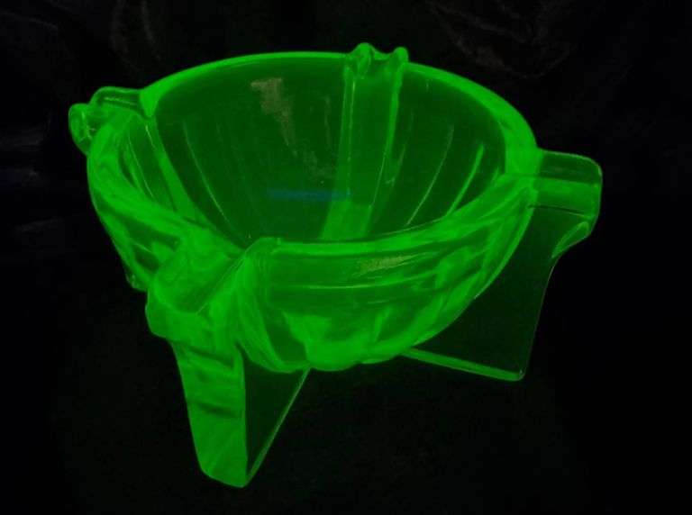 Green Uranium Glass Ashtray with Ribbed Design and Four Pedestal Feet ...