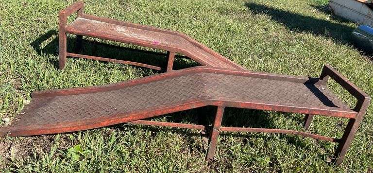 2 Metal Car Ramps with Diamond Plate Surface - Metzger Property ...