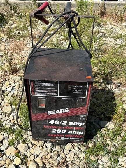 Sears 40/2 Amp Battery Charger and 200 Amp Engine Starter for 12V ...