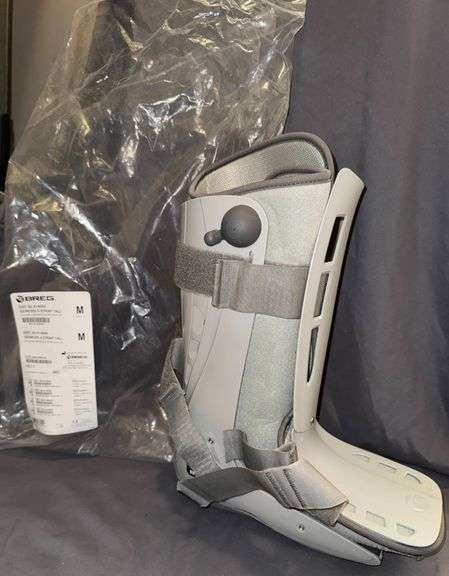 Breg Genesis 4-Strap Tall Walker Boot, Gray, Size M - Metzger Property ...