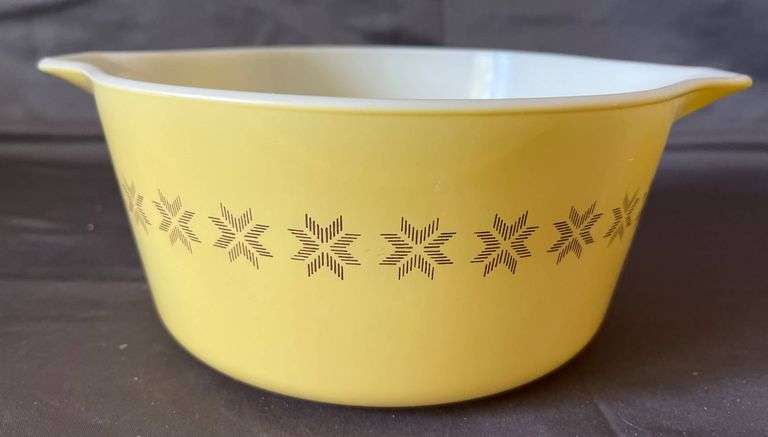 Pyrex Yellow Cinderella Mixing Bowl with Star Design, Model 474-B, 2-Qt ...