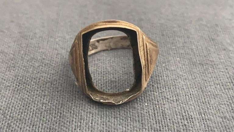 10k Gold Sterling Silver Ring (Missing Gemstone) 4.9 grams - Metzger ...