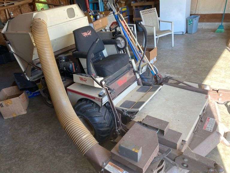 Grasshopper 725 Zero Turn Mower, 1322 hours, with bagger - Metzger ...