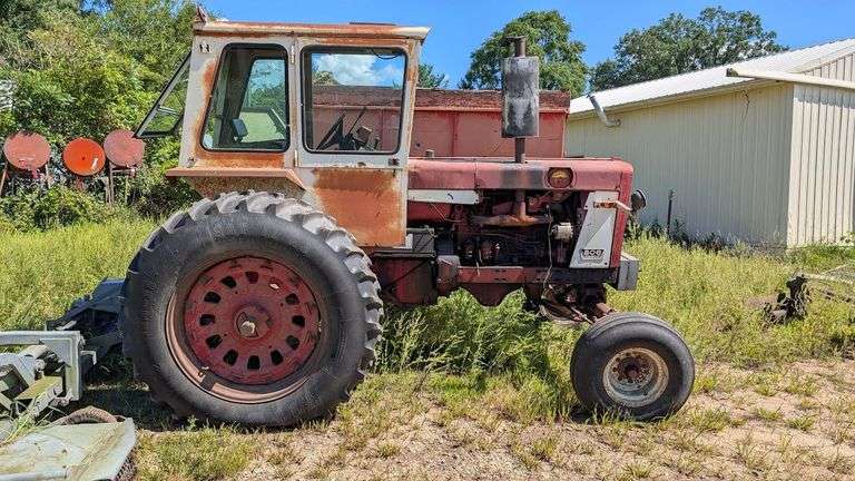 Farmall IH 806 Diesel with Cab & Newer Firestone 18.4-38 Tires, 9,756 ...