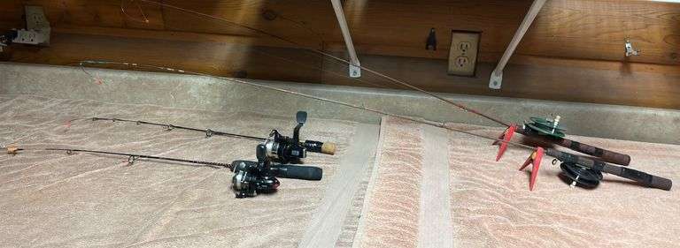 Shakespeare GX2, Gene Stix Ice Mate & 2 Ice Fishing Rods with Reels ...