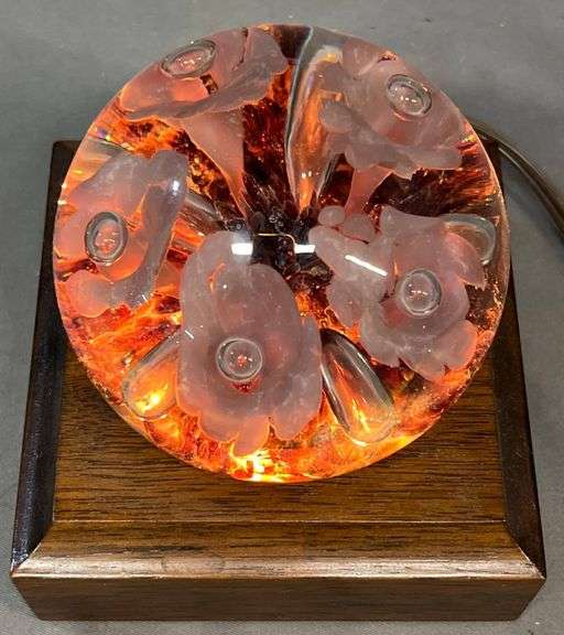 Joe Rice 2005 Glass Paperweight with Floral Design, 3 1/2×2 3/5 ...