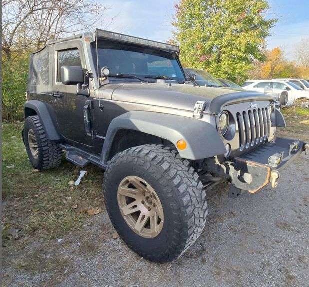 2016 Jeep Wrangler Sport, 6 speed manual transmission, runs, color gray ...