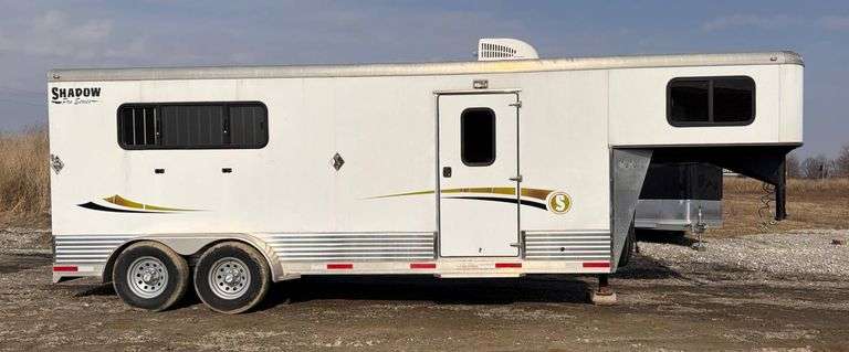 2015 Shadow Pro Series Gooseneck Horse Trailer with Living Quarters ...