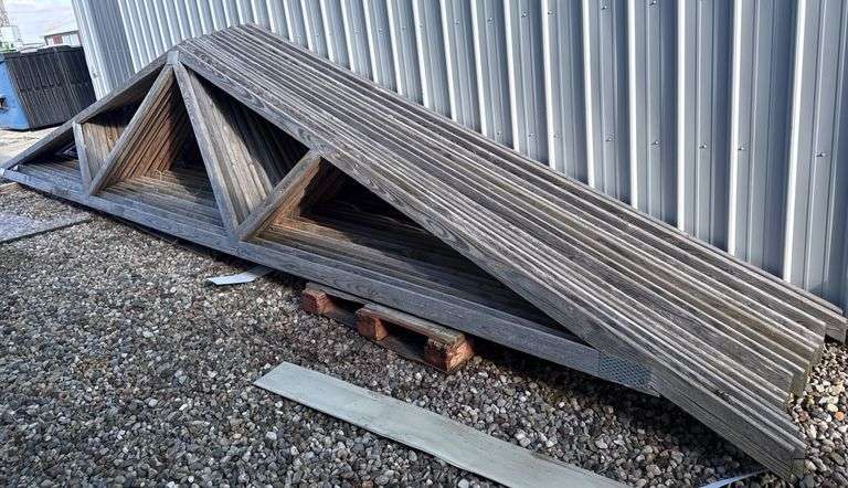 (16) 2×4, 26’ Truss Assemblies with Horizontal Beam Elements 16ct ...