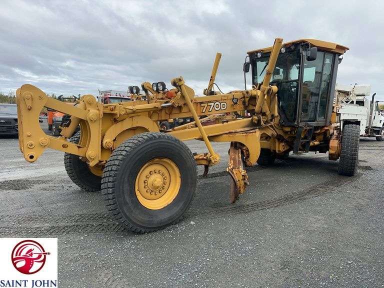 2007 John Deere 770D Grader with Wing - Michener Allen Auctioneering Ltd