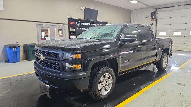 2015 Chevrolet Silverado WT 1500 - Jardine Auctioneers Inc.