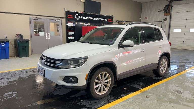 2017 Volkswagen Tiguan Wolfsburg - Jardine Auctioneers Inc.