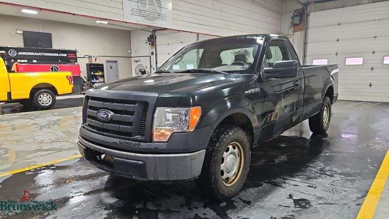 2012 Ford F-150 4x2 XL 2dr Regular Cab Styleside 8 ft. LB - Jardine ...