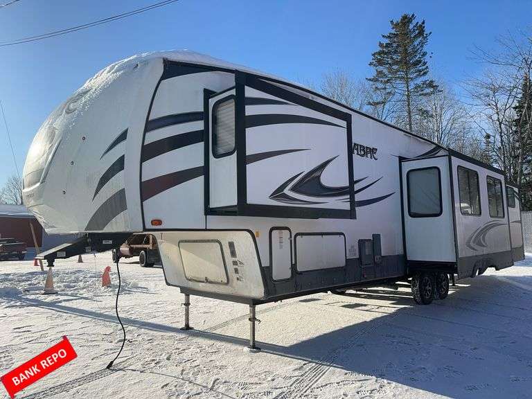 2019 Forest River Sabre Cobalt 36FRP Fifth Wheel - Jardine Auctioneers Inc.