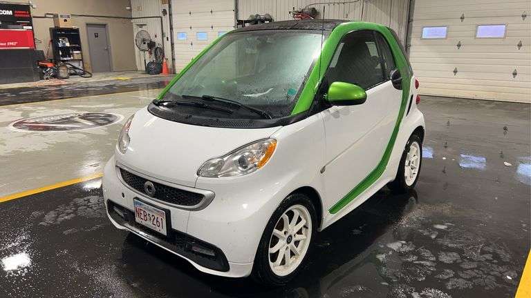 2016 Smart fortwo electric drive - Jardine Auctioneers Inc.