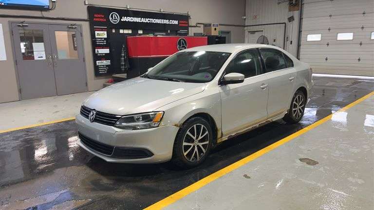 2012 Volkswagen Jetta SE FWD 4dr Sedan 6A - Jardine Auctioneers Inc.
