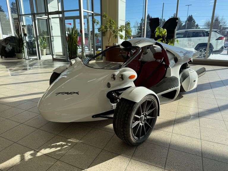 2016 Campagna T-REX 16s - Jardine Auctioneers Inc.