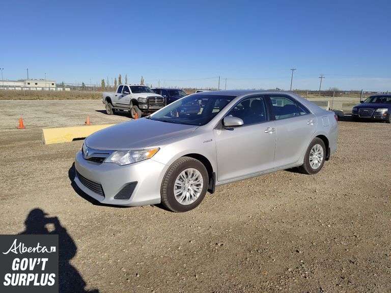 2014 Toyota Camry Hybrid Base - Michener Allen Auctioneering Ltd