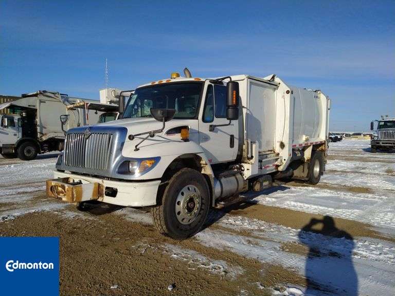 2006 International WorkStar 7300 S/A Refuse Truck - Michener Allen ...