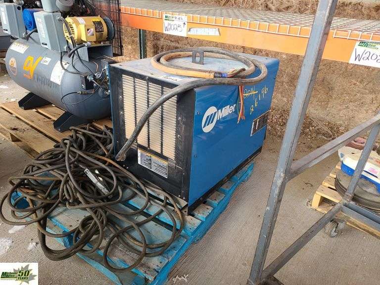 Miller 452 Welder with Makita Chop Saw-1 Pallet - Michener Allen ...