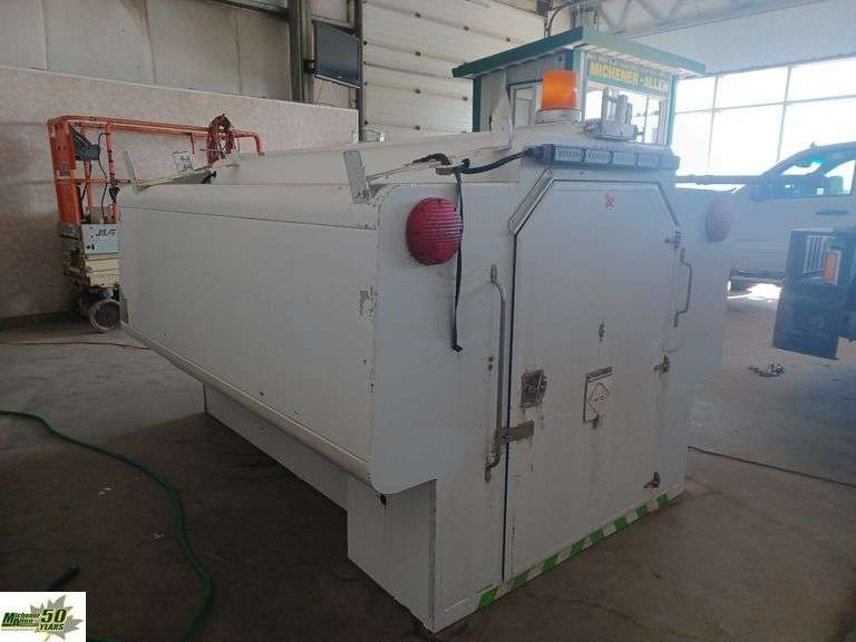 Truck Topper with Generator - Michener Allen Auctioneering Ltd
