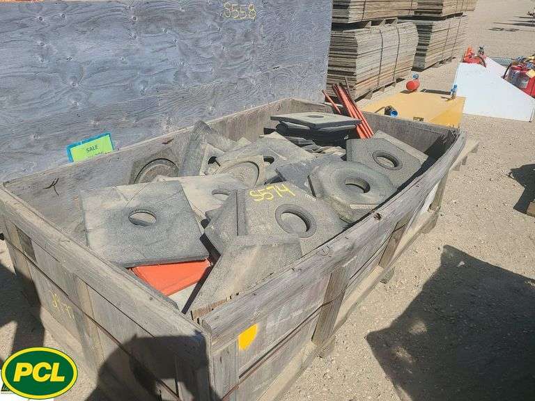 Pylon Stands-1 Crate - Michener Allen Auctioneering Ltd