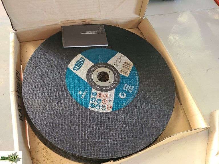 Grinding Discs-2 Boxes - Michener Allen Auctioneering Ltd