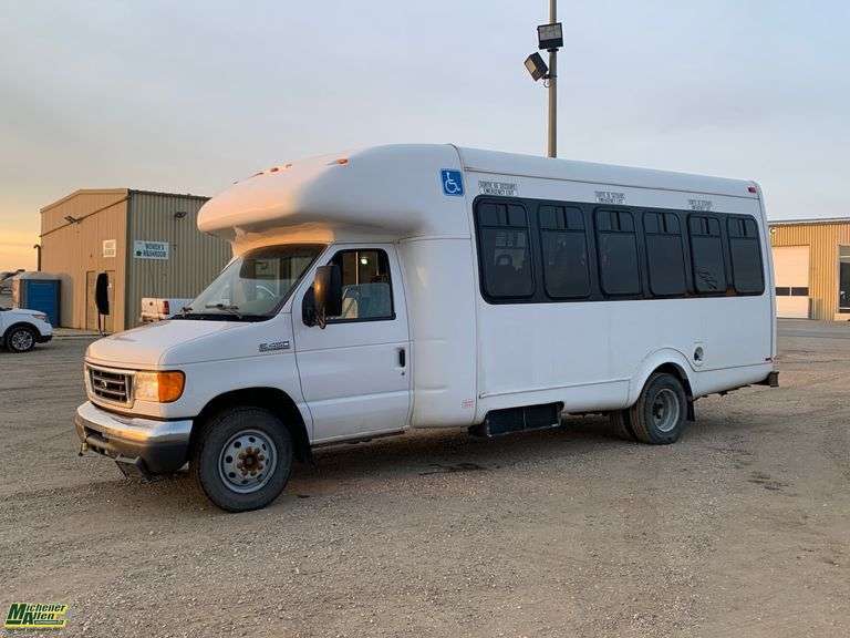 2007 Ford E-Series E-450 DRW S/A 21 Passenger Bus - Michener Allen ...