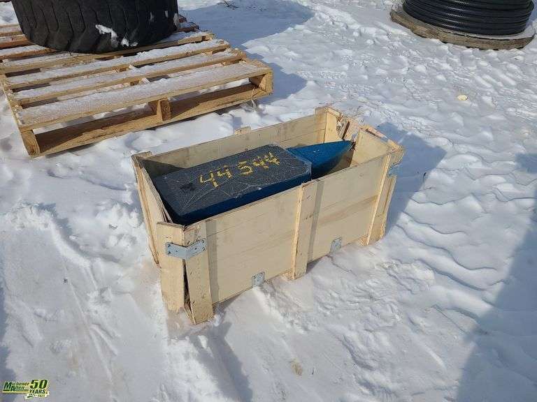 Cast Iron Anvil-1 Crate - Michener Allen Auctioneering Ltd