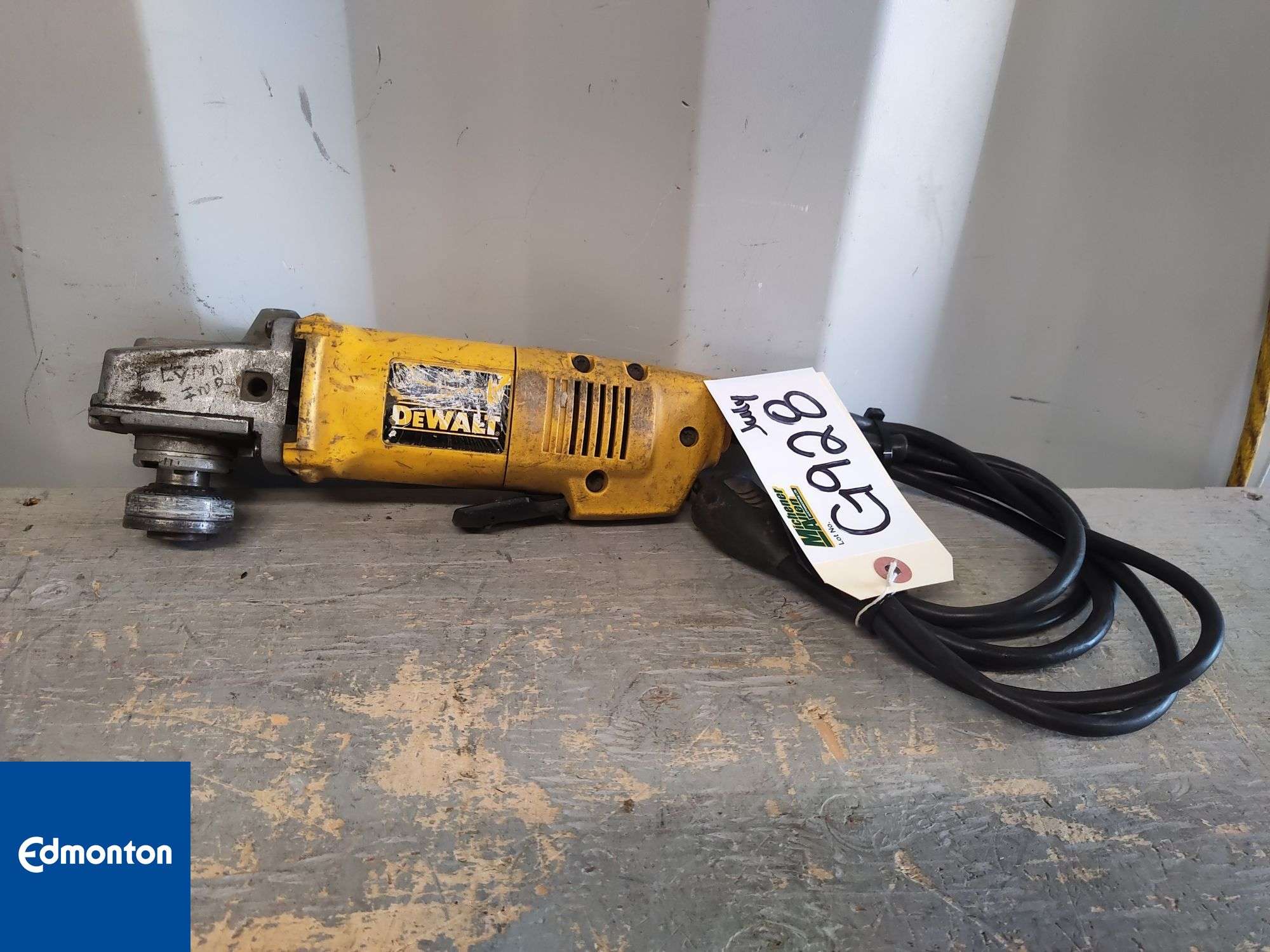 DeWalt DW402 Angle Grinder Qty 1 Michener Allen Auctioneering Ltd