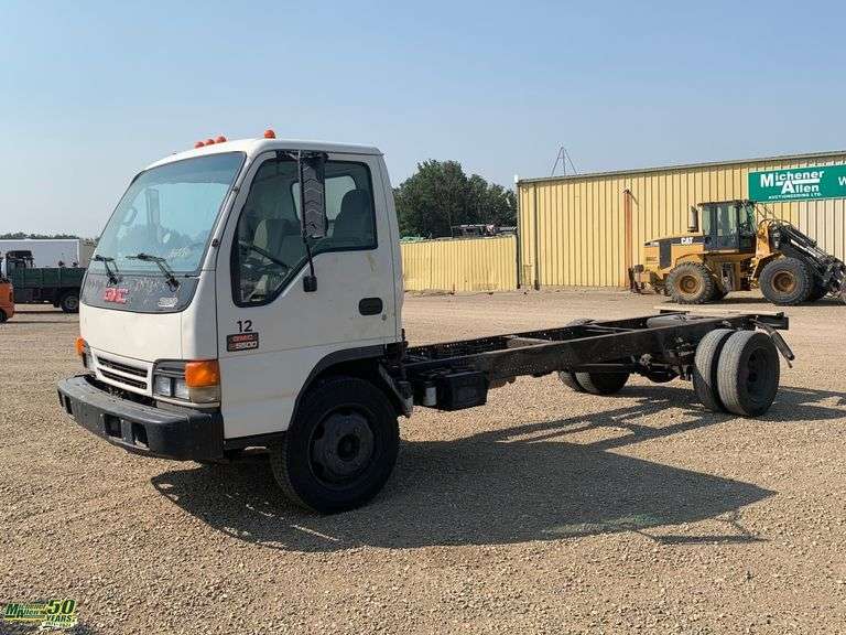 2005 GMC W5500 S/A Cab & Chassis - Michener Allen Auctioneering Ltd