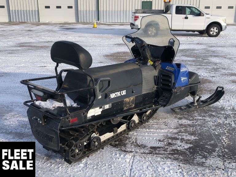 2018 Arctic Cat Bearcat XT Snowmobile - Michener Allen Auctioneering Ltd