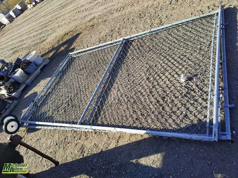 2 Chain Link Gates - Michener Allen Auctioneering Ltd