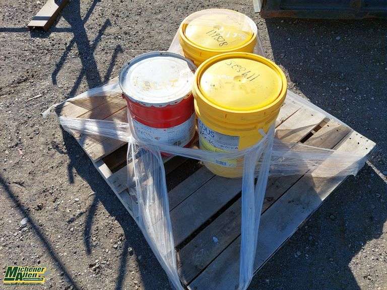 2 Pails Gadus Multi Purpose Grease and 1 Pail ExxonMobil Unirex 3 ...