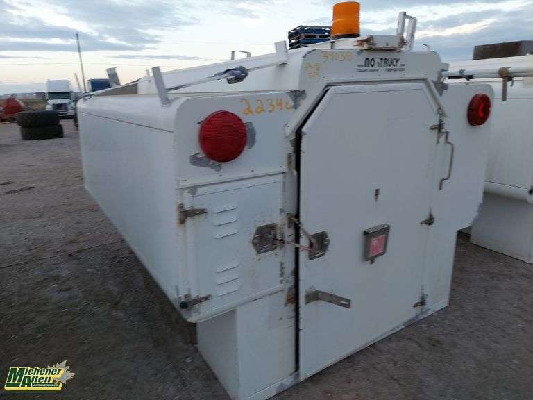 8' Truck Topper with Generator - Michener Allen Auctioneering Ltd