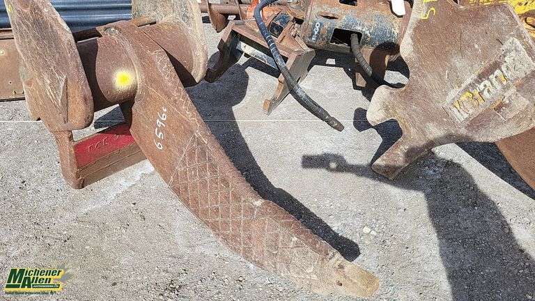 Excavator 48" Single Ripper - Michener Allen Auctioneering Ltd