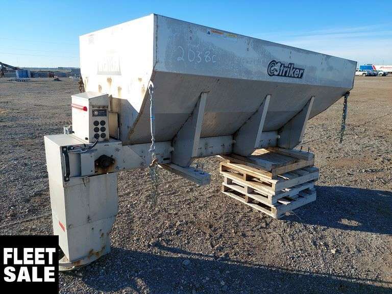 9' 3Yard Sanding Hopper With Top Screen, Drop Chute and Spinner ...