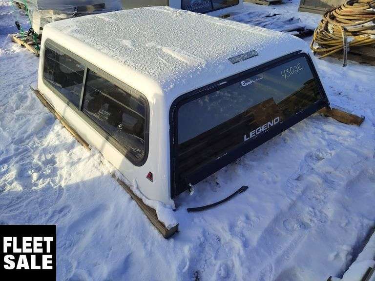 Leer Truck Canopy ( 81in L) - Michener Allen Auctioneering Ltd