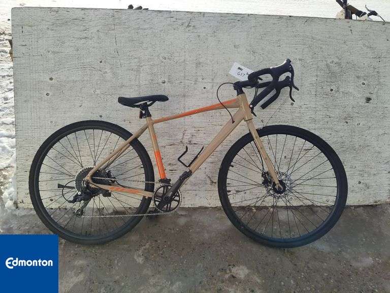 Hyper GRVL Bicycle - Michener Allen Auctioneering Ltd