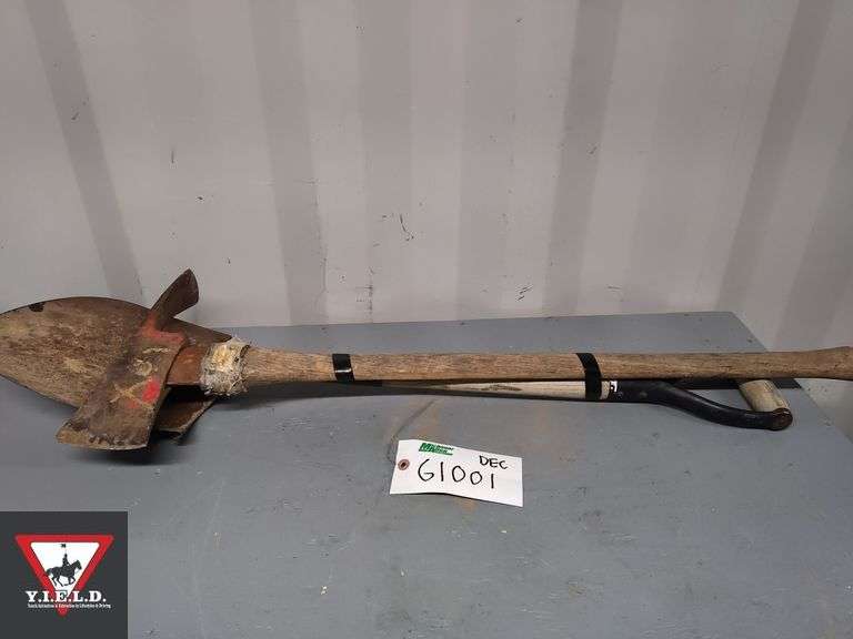 Small Spade & Fire Axe - Qty 1 - Michener Allen Auctioneering Ltd