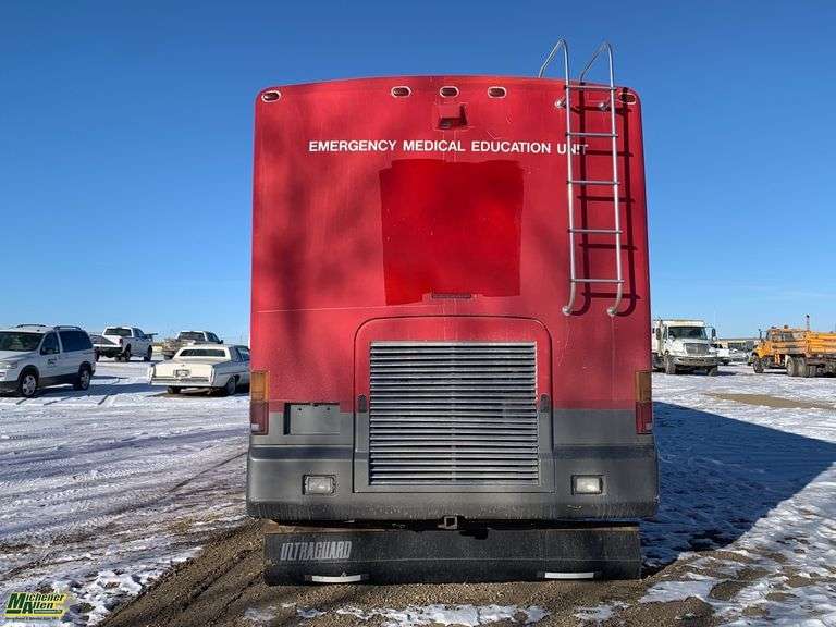 Non-Operable 1999 Freightliner XC Chassis Triple E Motor Home ...
