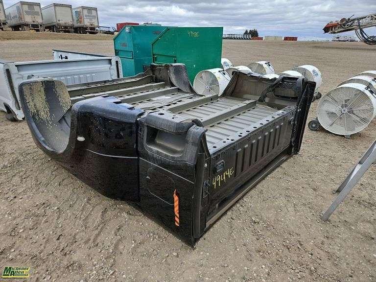 Ford Dually Truck Box - Michener Allen Auctioneering Ltd