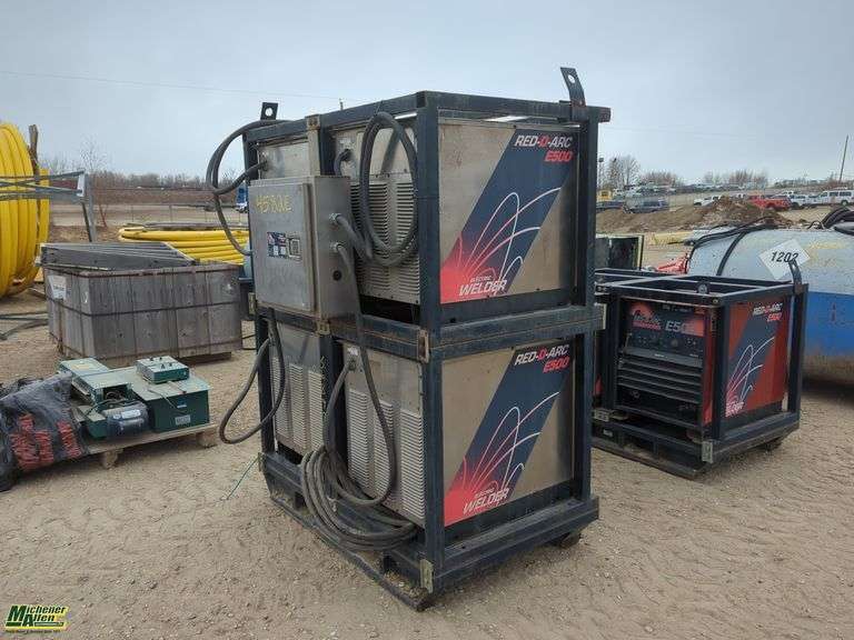 4 Red-D-Arc E500 Welders - Michener Allen Auctioneering Ltd