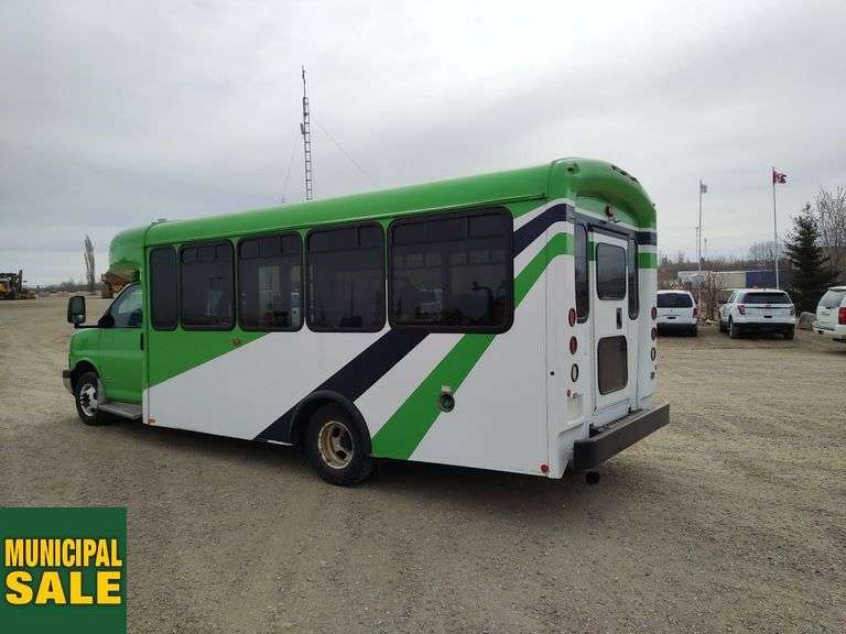 2013 Chevrolet Express Diesel S/A 10 Passenger Bus - Michener Allen ...